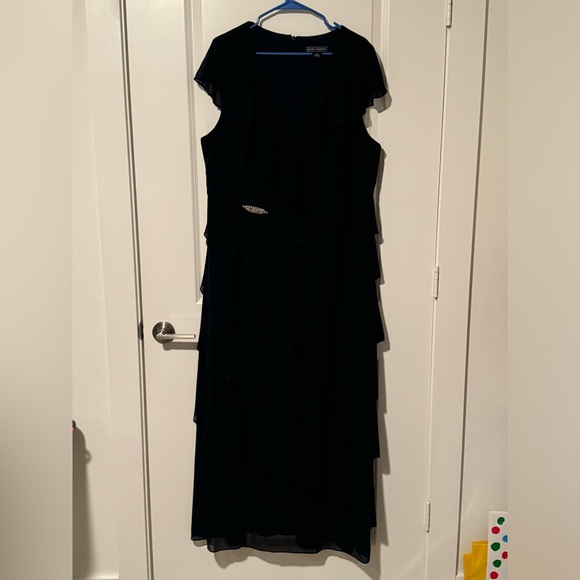 Jessica Howard | Dresses | Jessica Howard Long Navy Blue Ruffles Dress ...